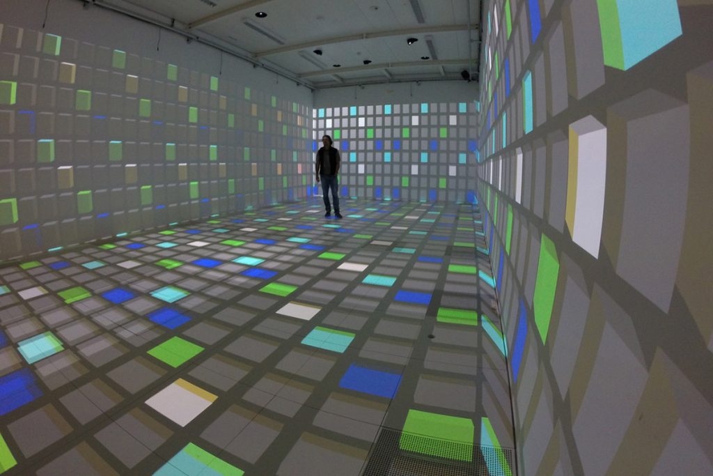 Four-sided 3D VR Cave for the University of Bern | Viscon